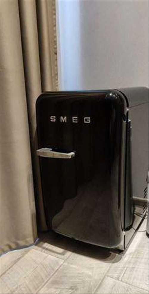 Холодильник smeg