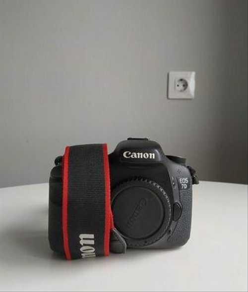 Камера Canon EOS 7D Body