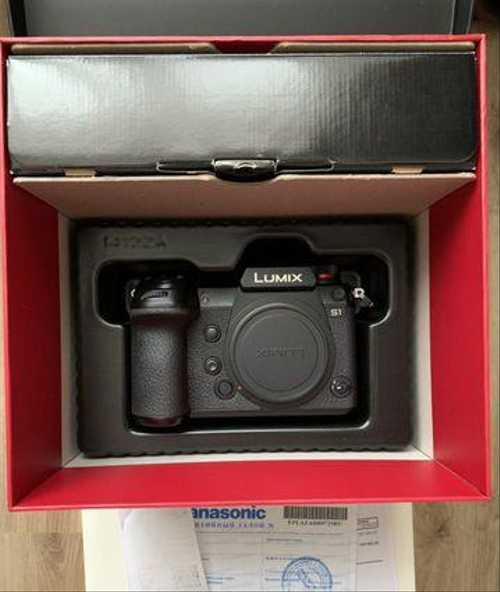 Panasonic Lumix DC-S1