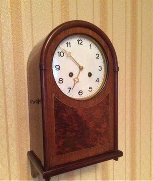 Настенные старинные часы