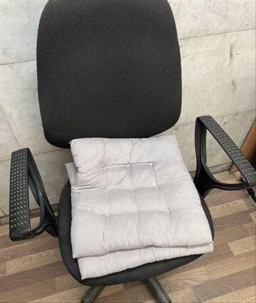 Компьютерное кресло (стул)
