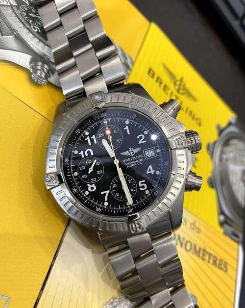 Breitling avenger E13360