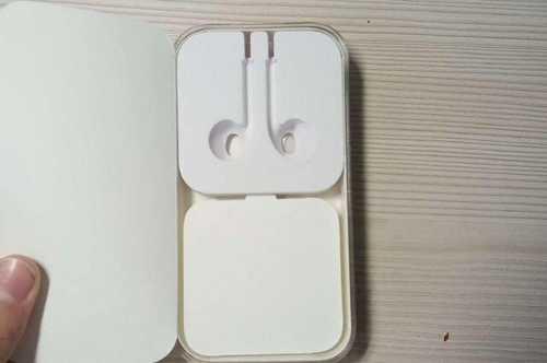 Коробка от iPod touch 5