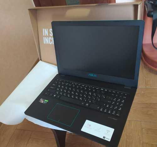 Asus M570D Игровой ноутбук