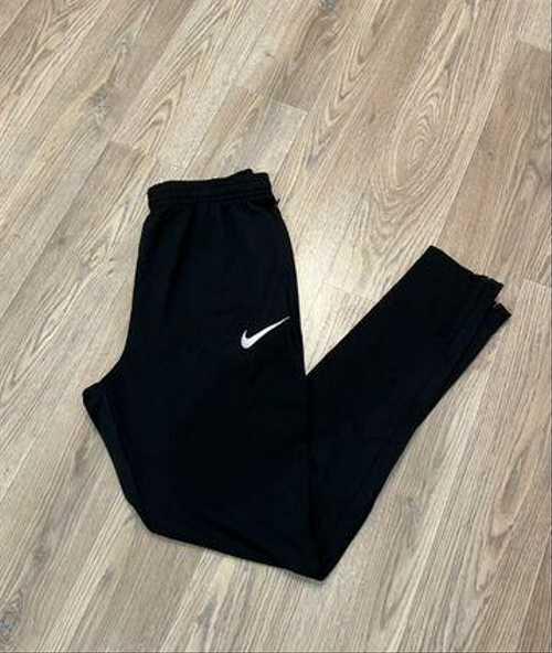 Спортивные штаны nike