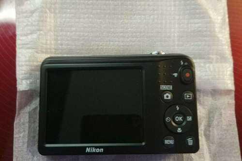 Компактный фотоаппарат Nikon Coolpix A10 на батаре