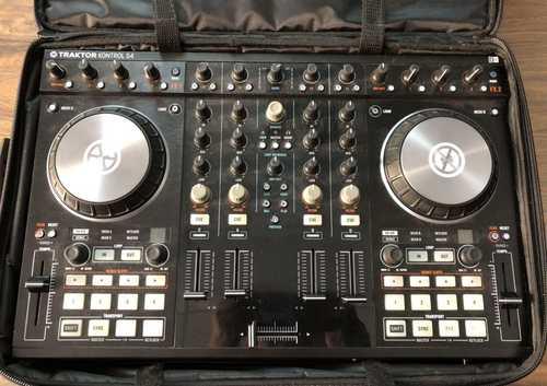 Traktor Kontrol S4 MK2