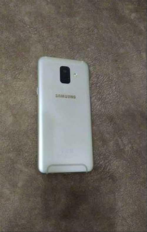 Телефон Samsung galaxy а6