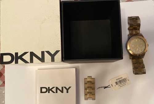 Часы dkny