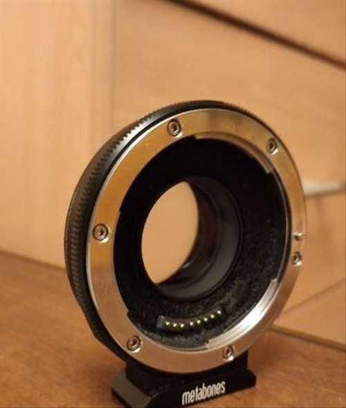 Спидбустер Metabones Ultra 0.71x Canon-MFT