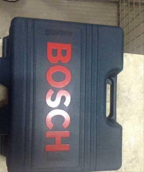Продам электрорубанок bosch GHO 26-82 professional