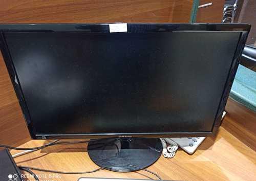 Монитор Samsung S24D300H 24"