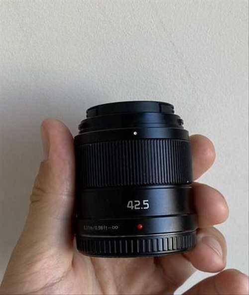 Panasonic 42.5 mm f/1.7 G