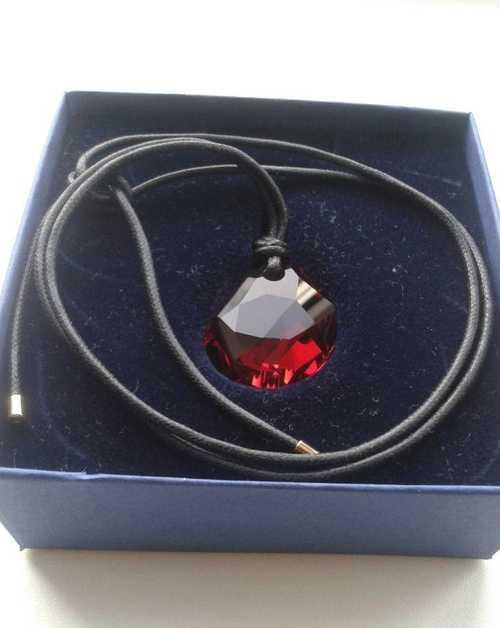Кулон с камнем swarovski оригинал