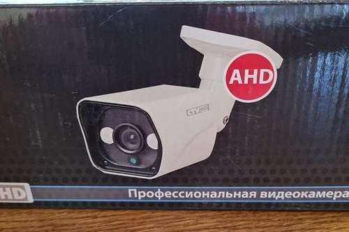 Профессиональная видеокамера