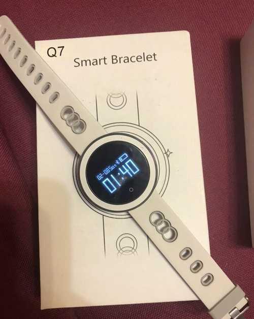 Smart Bracelet Q7
