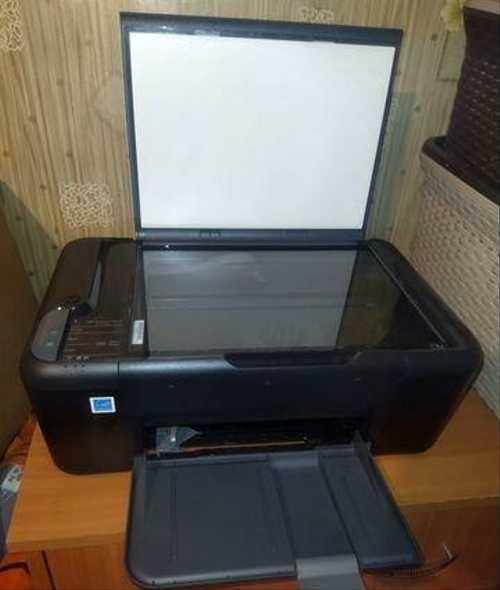 Струнный принтер цветной HP deskjet F2423