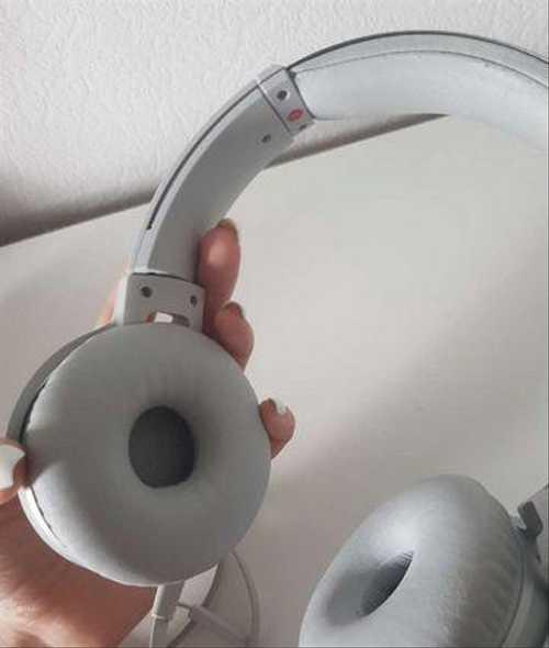 Sony MDR-XB550AP Extra Bass Grayish White