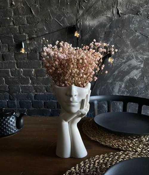 Интерьерная ваза для цветов