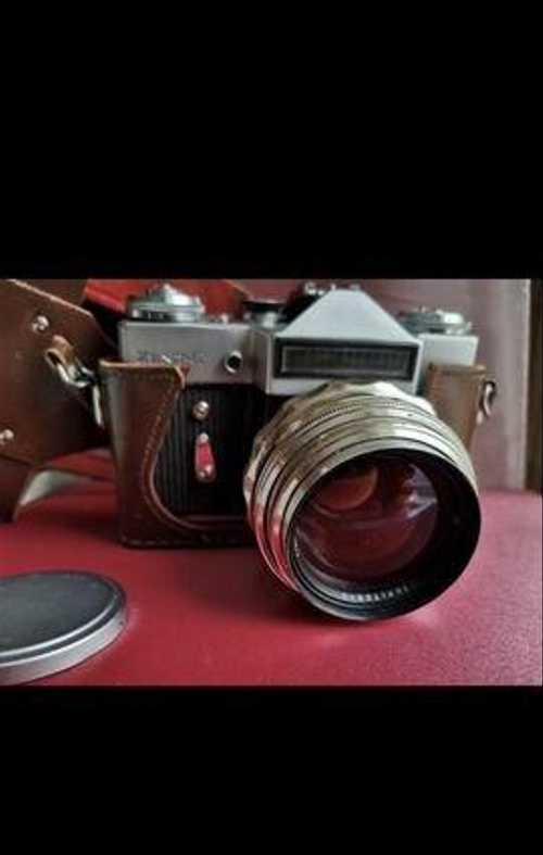 Плёночный фотоаппарат Зенит-Е с объективом Юпитер