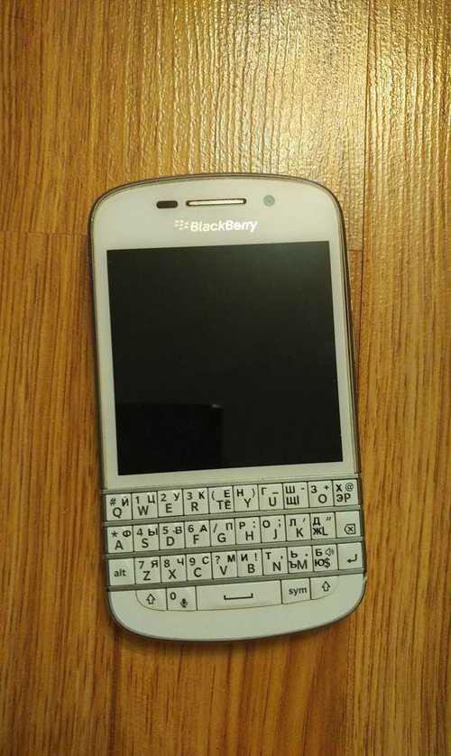 Телефон BlackBerry q10