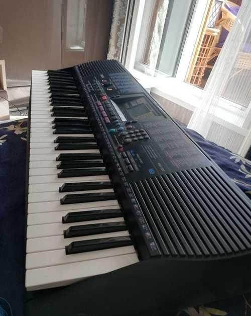 Синтезатор yamaxa PSR-220