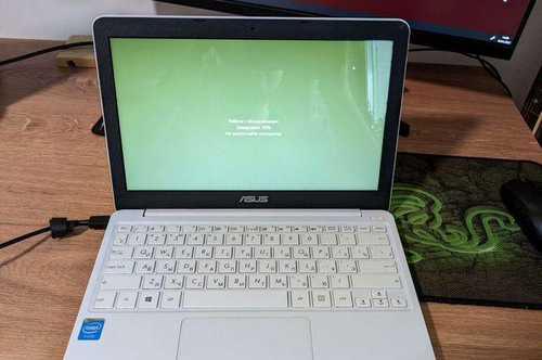Ноутбук asus X205T