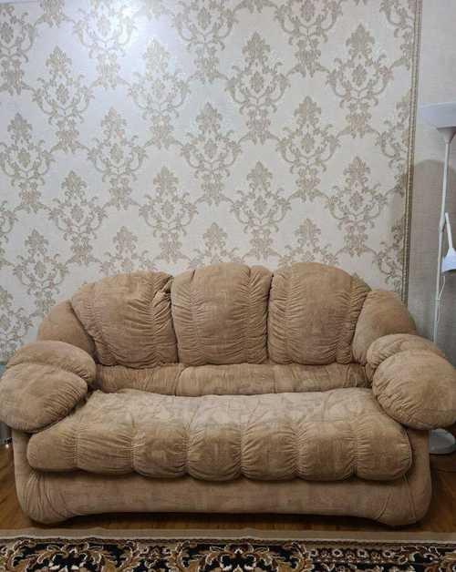Гарнитур диван и кресло