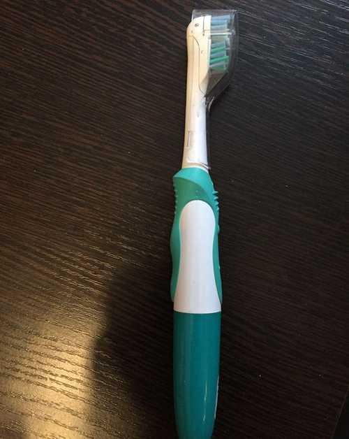 Электронная зубная щетка Oral B