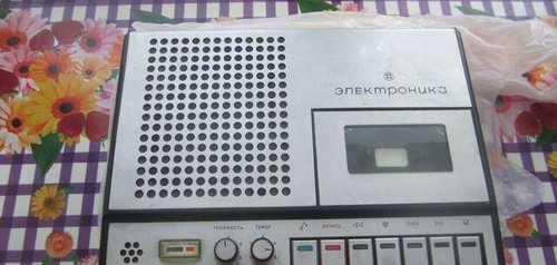 Кассетный магнитофон электроника 324 1982 г