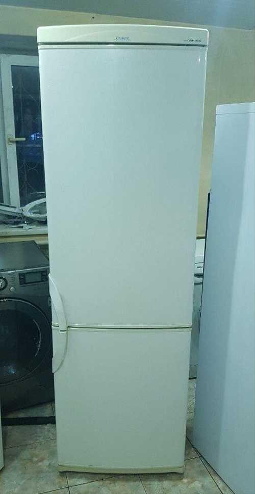 Холодильник Daewoo 1,9м бу