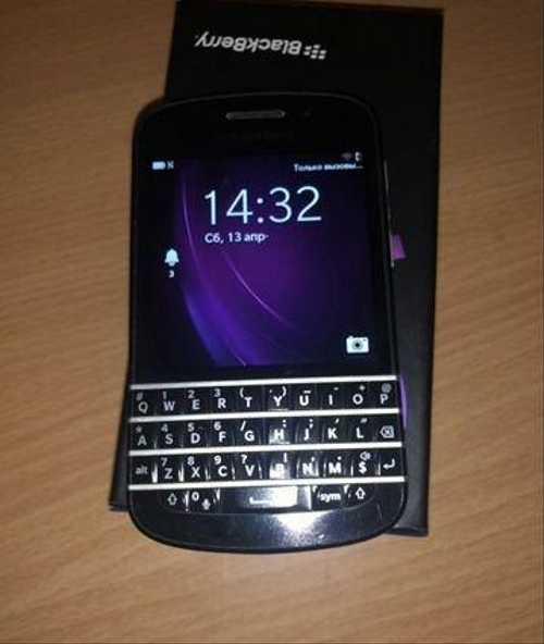 Телефон BlackBerry q 10