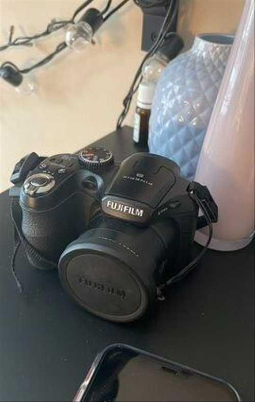 Зеркальный фотоаппарат Fujifilm Finepix s2500hd
