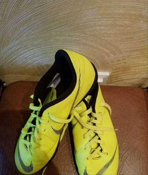Футзалки Nike р. 37,5