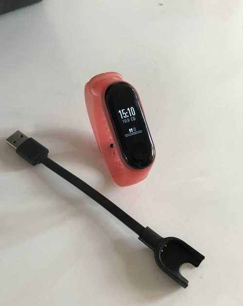Фитнес-трекер Xiaomi Mi Band 3 (красный браслет)