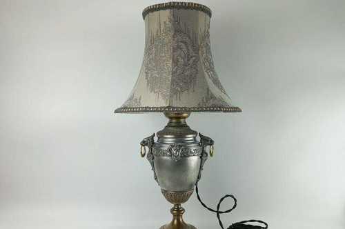 Антикварная керасиновая лампа. Грифоны. 19 век