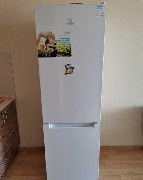 Холодильник Indesit DS 318