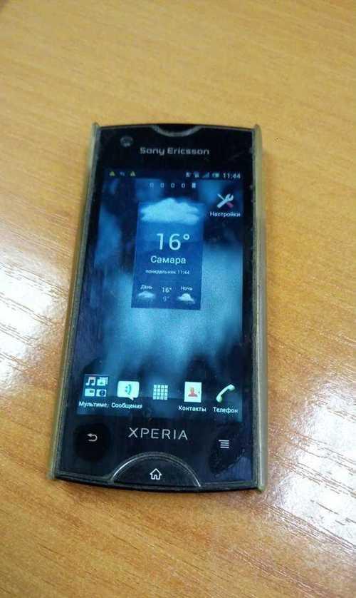 Телефон Sony Ericsson ST18i