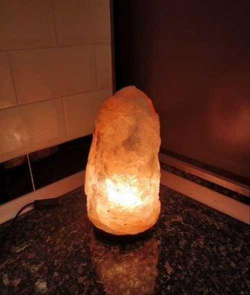 Солевая лампа из гималайской соли