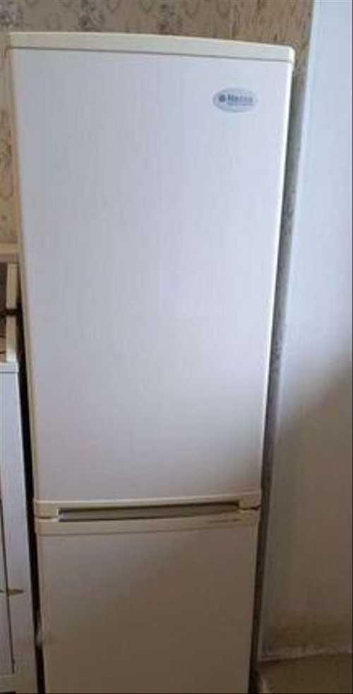 Холодильник Hansa узкий