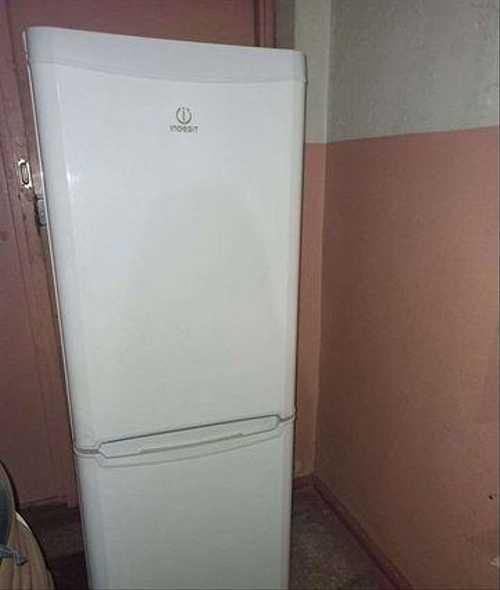 Холодильник indesit B16.205