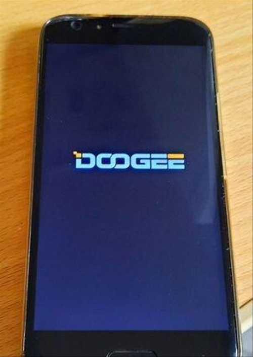 Смартфон Doogee bl5000