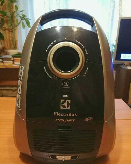 Пылесос Electrolux equipt частями, шланг, насадки