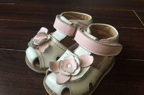 Детские сандалии Tapiboo 19 размер