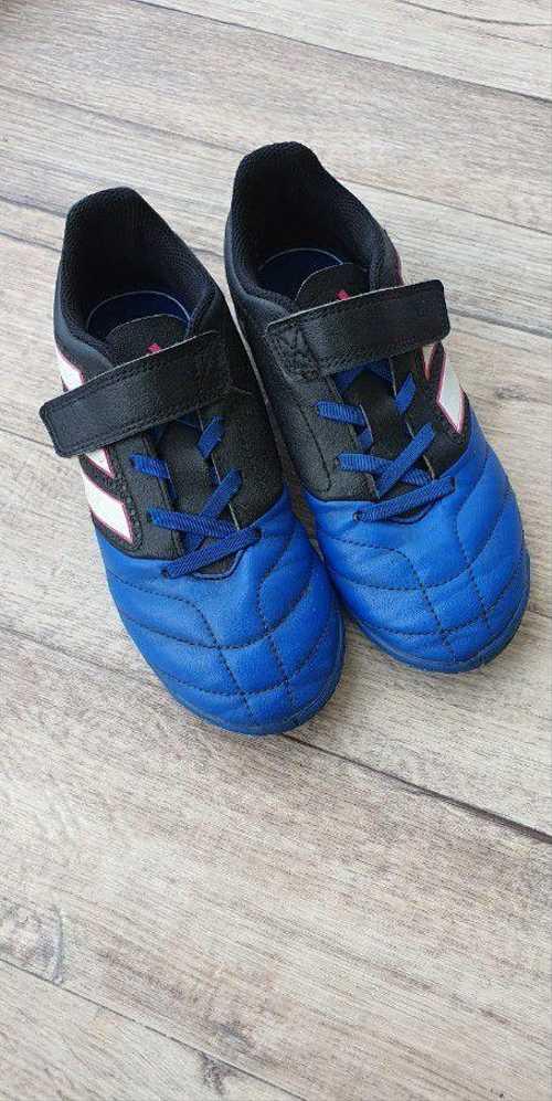 Бутсы Adidas 35р