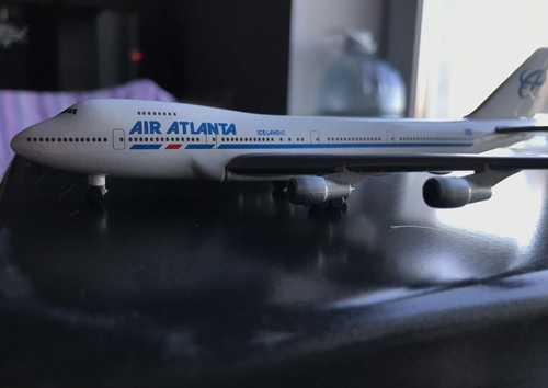 Модель самолета boing 747-200 1:500 (новый)