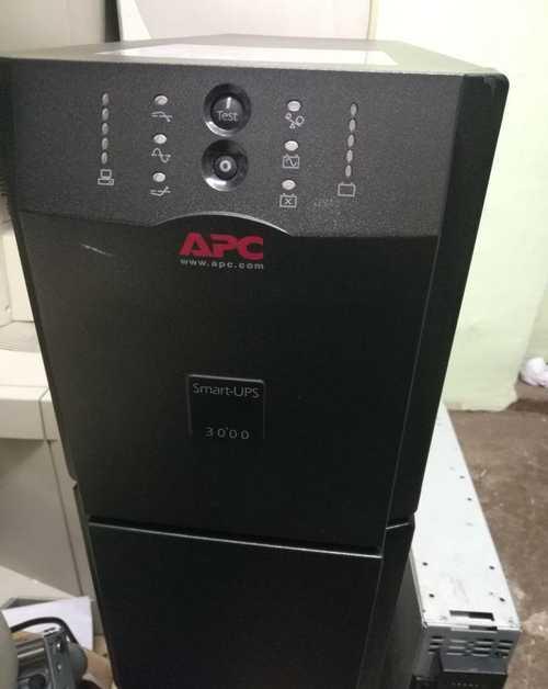 Бесперебойник APC Smart-UPS SUA3000I. С батареями