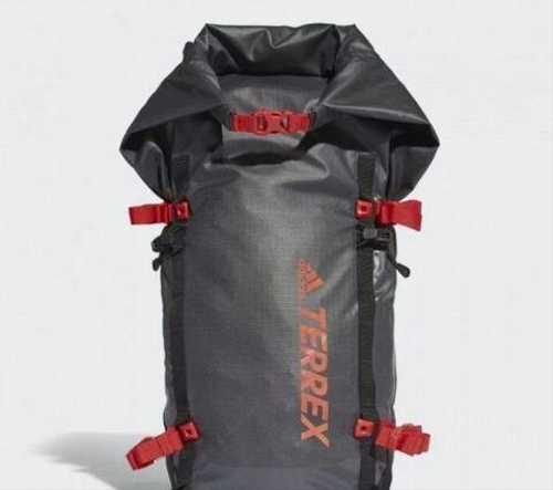 Походный рюкзак Adidas Terrex Solo Lightweight