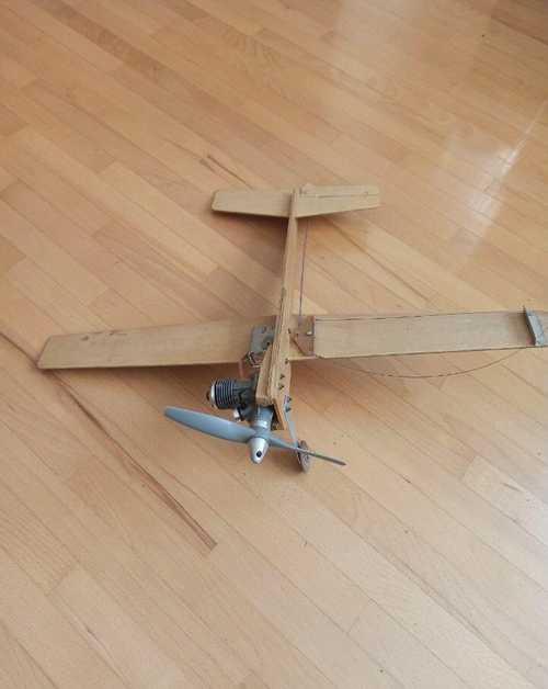Кордовая модель самолета