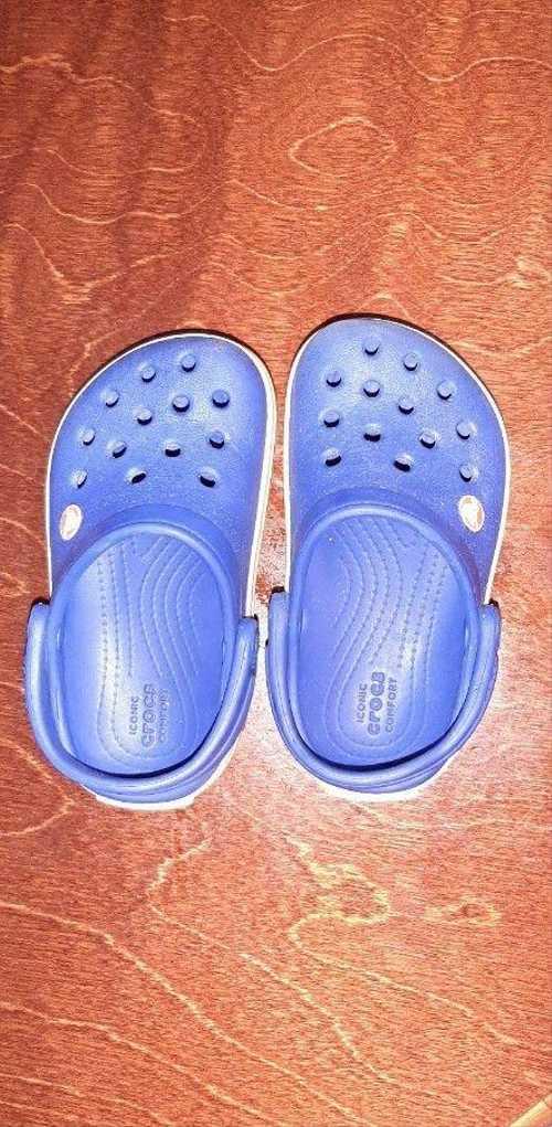 Сандали Crocs, шлепки, сланцы